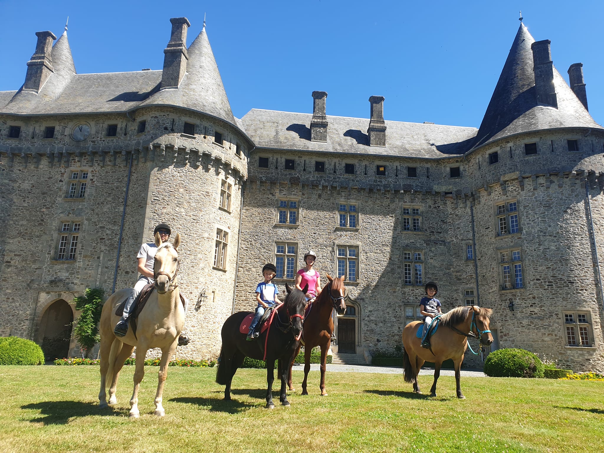 Caroline Poulain – À Cheval Autrement